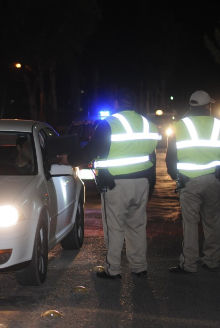 Estudiante tras las rejas