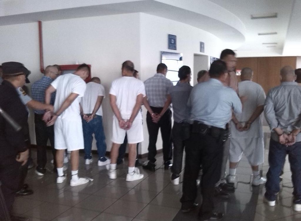 Condenan a 17 miembros de cártel salvadoreño