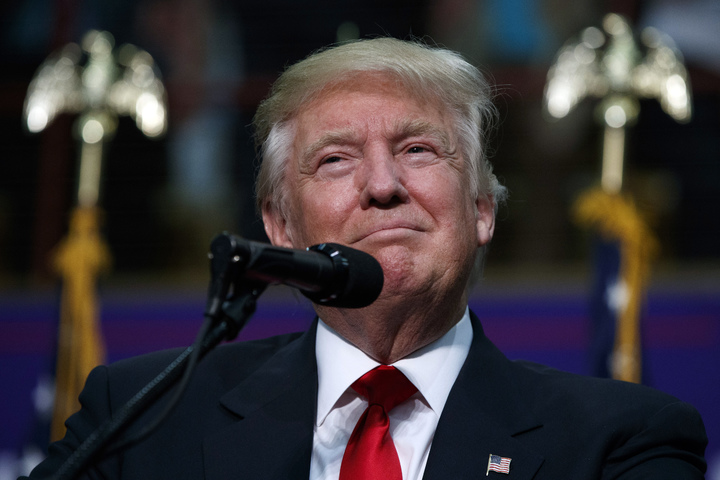 Trump y neumonía de Clinton pegan al peso