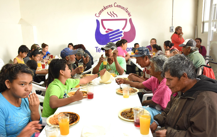Comedores comunitarios atienden a 120 usuarios en Gómez Palacio
