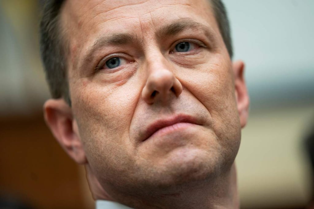 Despide FBI a agente que mandó textos criticando a Trump