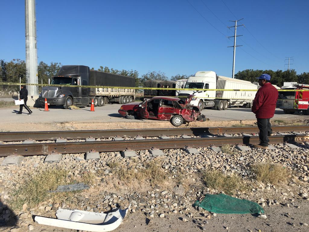 Muere conductor al intentar ganarle el paso al tren en Gómez Palacio