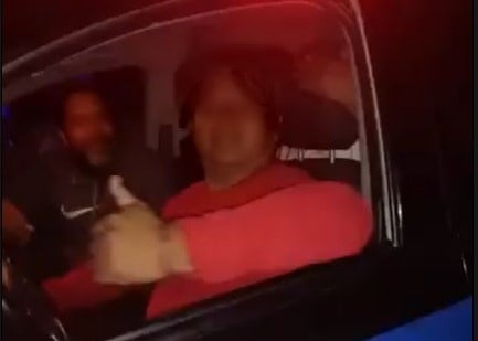 VIDEO: 'Borrachitos' roban una patrulla y graban el momento