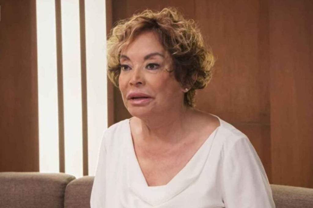 Gordillo, arrepentida de haber creído en EPN y en AMLO