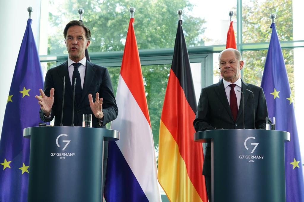 Olaf Scholz y Mark Rutte coinciden en topar precios de la energía y del gas