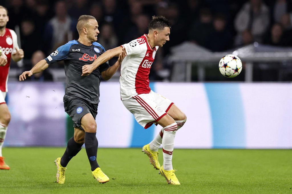 Nápoles humilla al Ajax