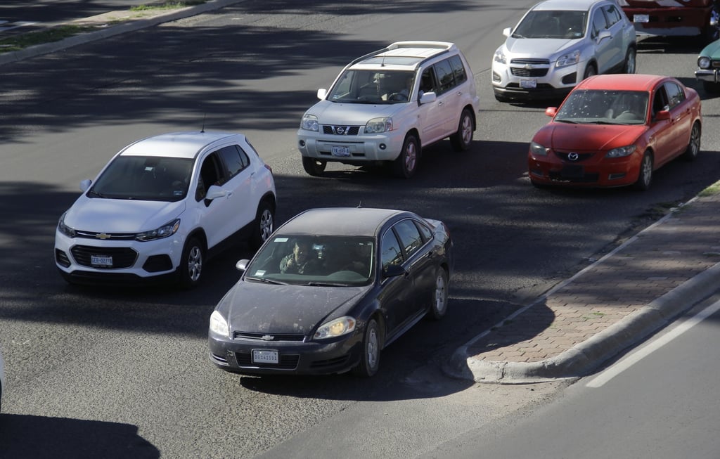 Vehículos extranjeros cuando se descomponen sirven de macetero: AMDA