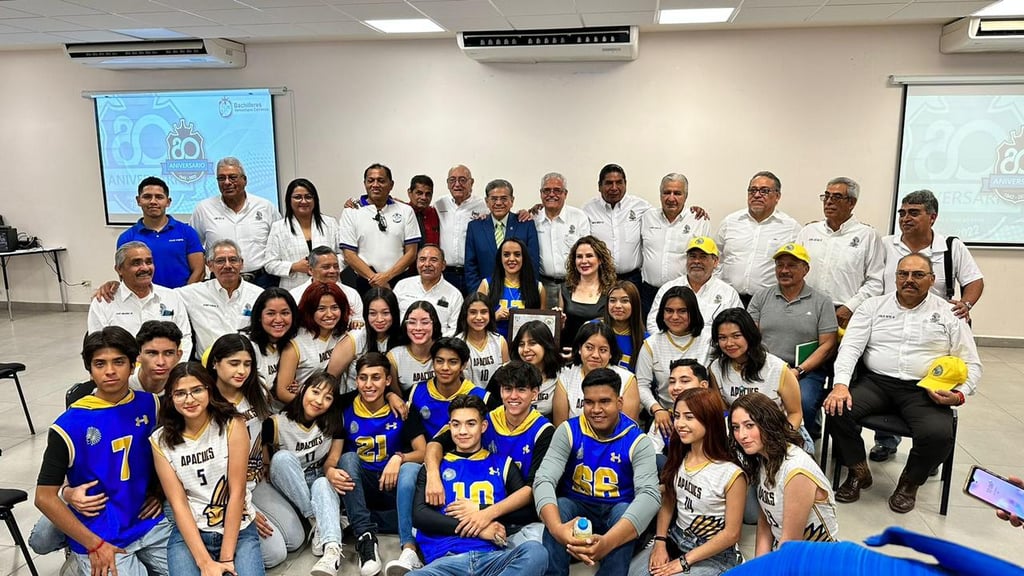 Apaches Dorados de la PVC reciben reconocimiento por medio siglo de ...