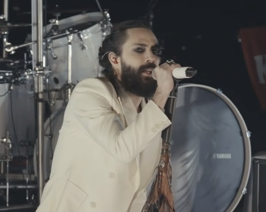 Jay de la Cueva anuncia su salida de Moderatto