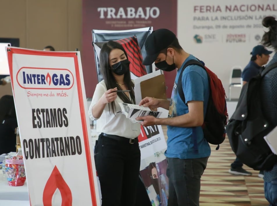 Hay 10 mil jóvenes en busca de empleo en Durango