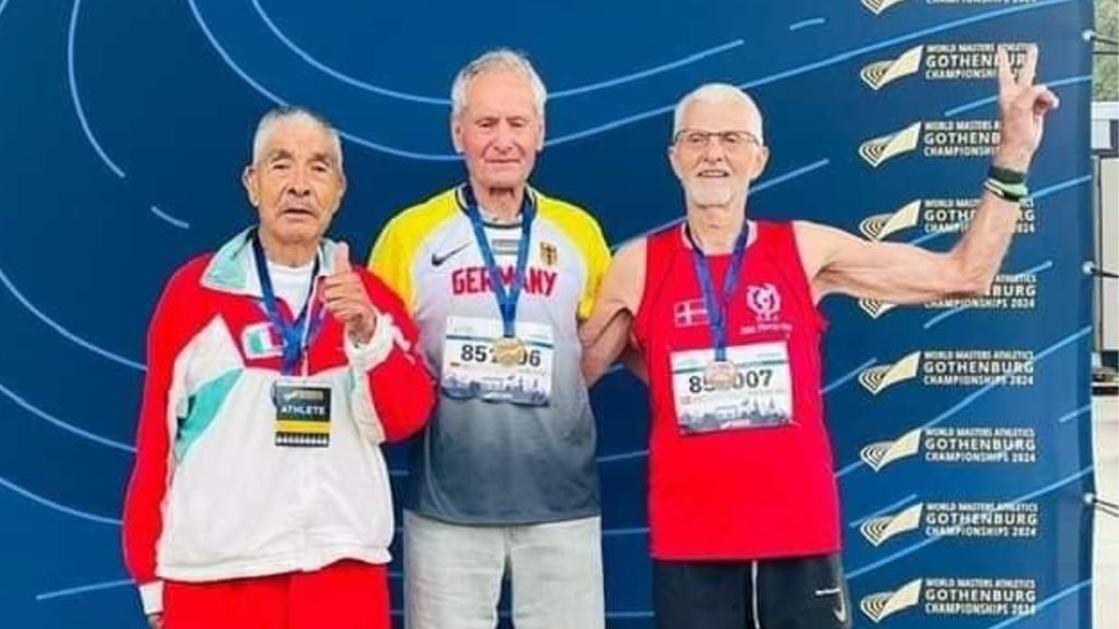 ¡Gran atleta! Fidel Díaz gana medalla de plata y felicita a su ...