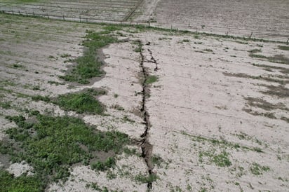 Grieta de 37 kilómetros alerta a pobladores de Nuevo Ideal