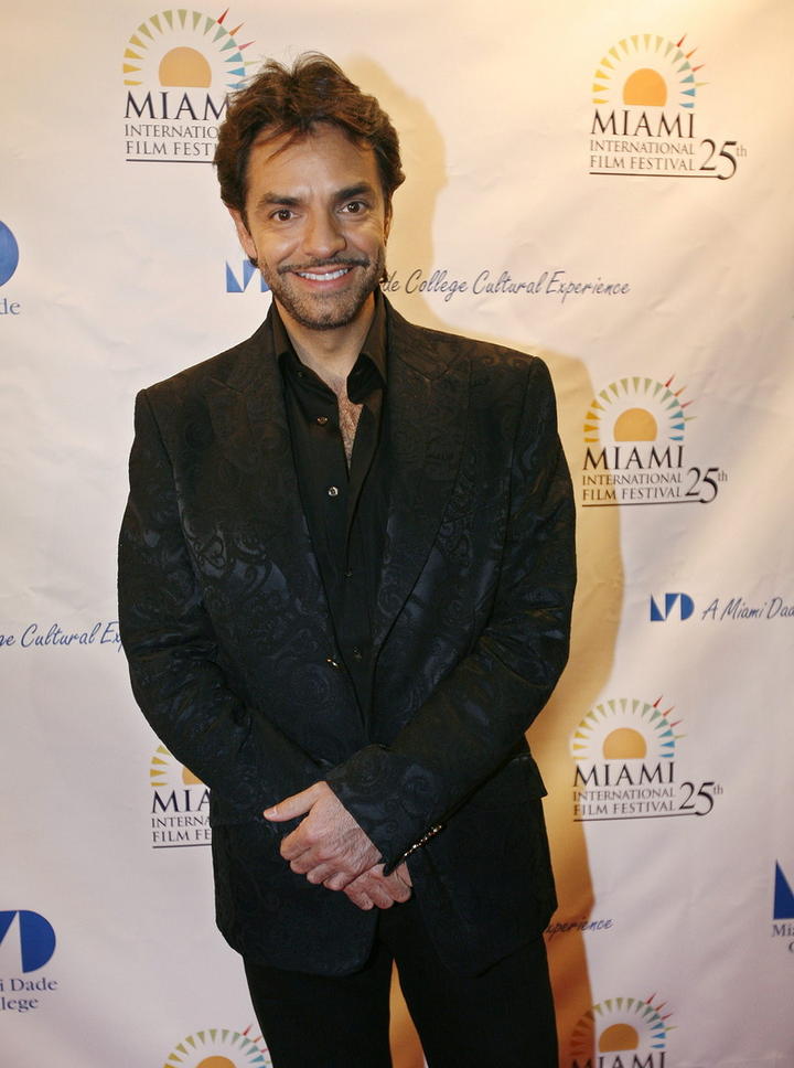 Eugenio Derbez, candidato para dirigir cinta sobre Jenni Rivera