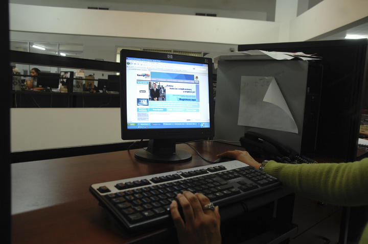 Internautas mexicanos, entre beneficios y riesgos