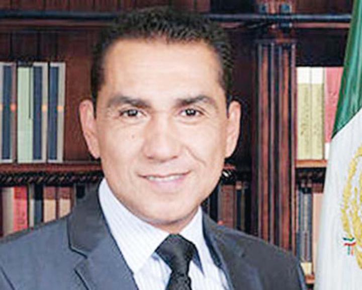 Obtienen una nueva orden de aprehensión contra José L. Abarca
