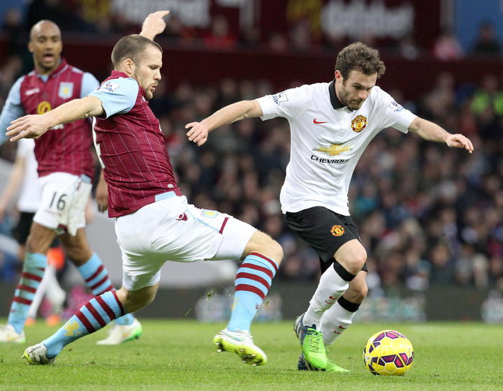 Manchester United y City triunfan en el 'Boxing Day'