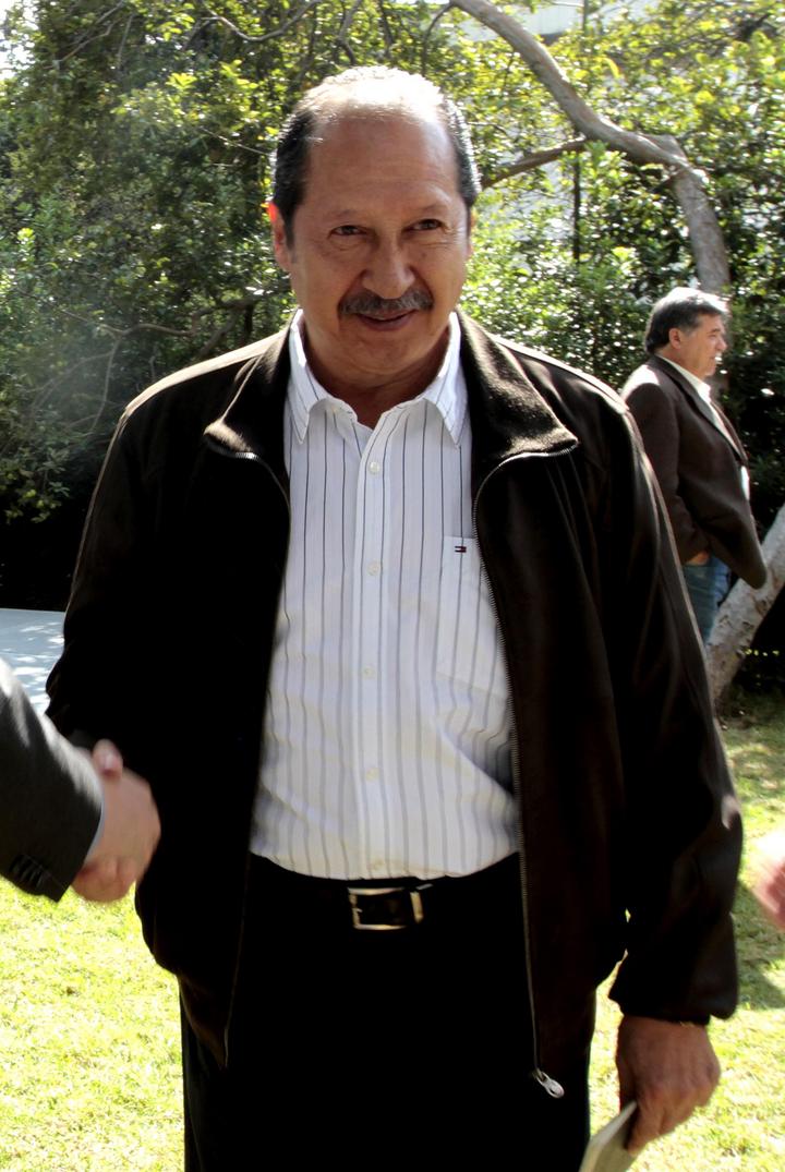 PRD le niega candidatura a Leonel Godoy