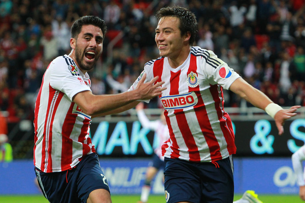 'Cubo' Torres vive el momento con Chivas