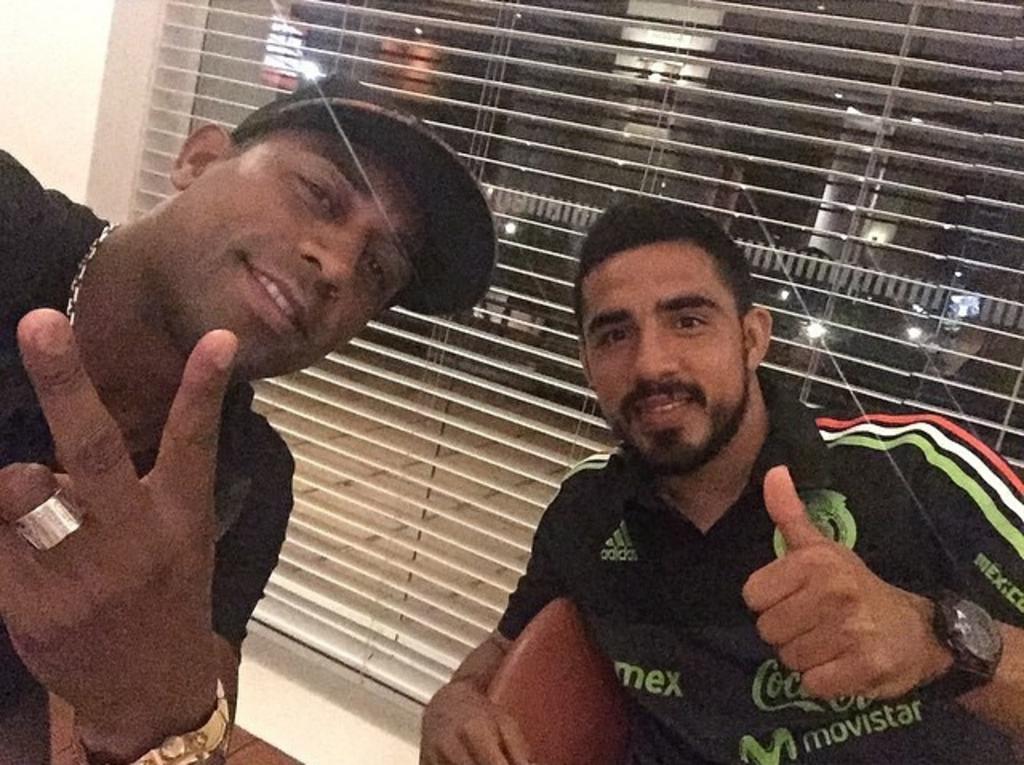 Robert de Pinho comparte imagen con Alonso Escoboza