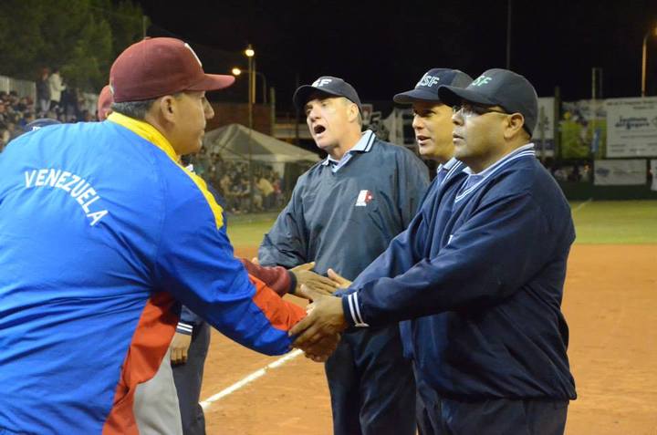 Salazar, ejemplo de ampayer