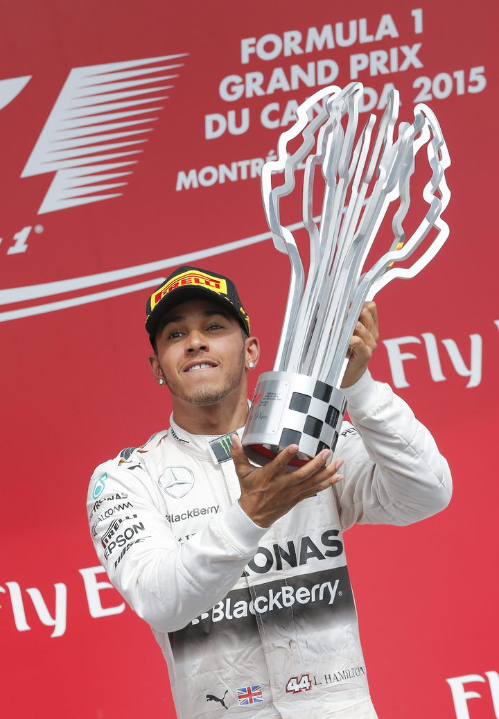 Hamilton se afianza en la cima