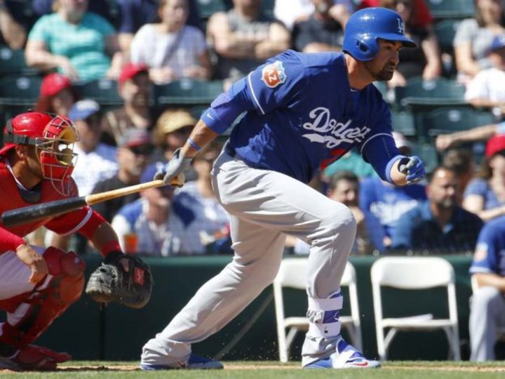 'El Titán' muestra su poder con el bat