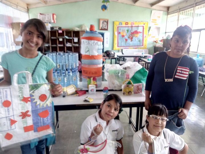 Niños cuidan el medio ambiente