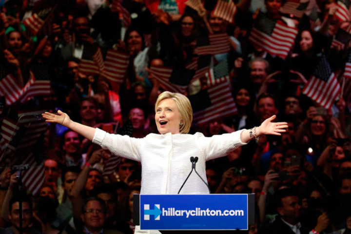 Obama cierra filas con Hillary Clinton