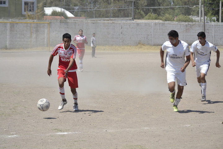 Zapata pierde el liderato