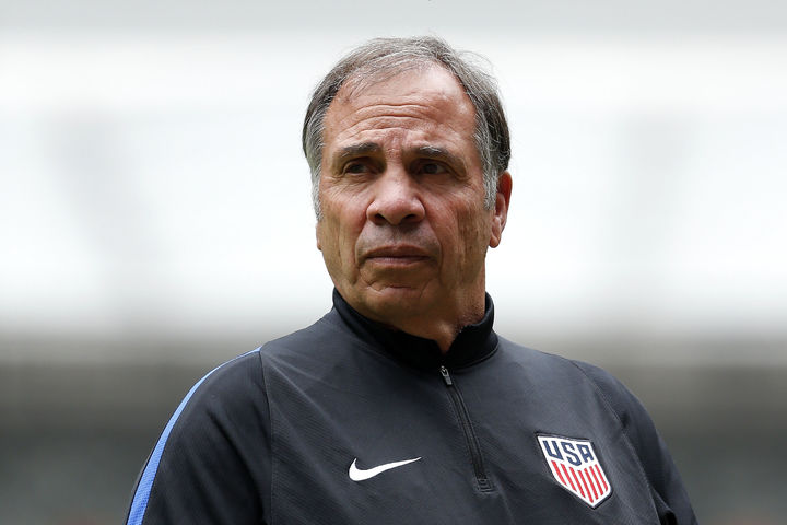 Bruce Arena al rescate de EU