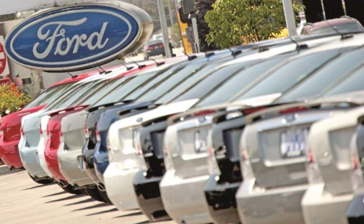 Se roba comando más de 40 vehículos Ford