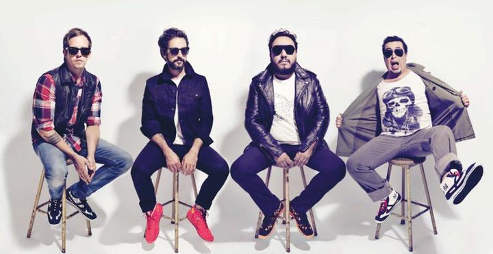 Molotov lleva sus 20 años al cine
