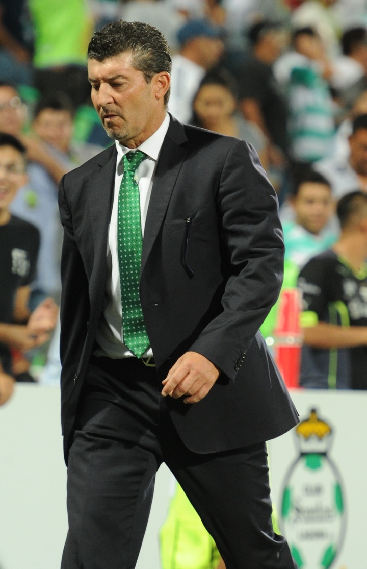 ‘Chepo’ sigue firme en Santos
