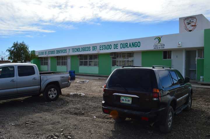 Gestionan la construcción de un plantel del CECyTED en villa La Loma