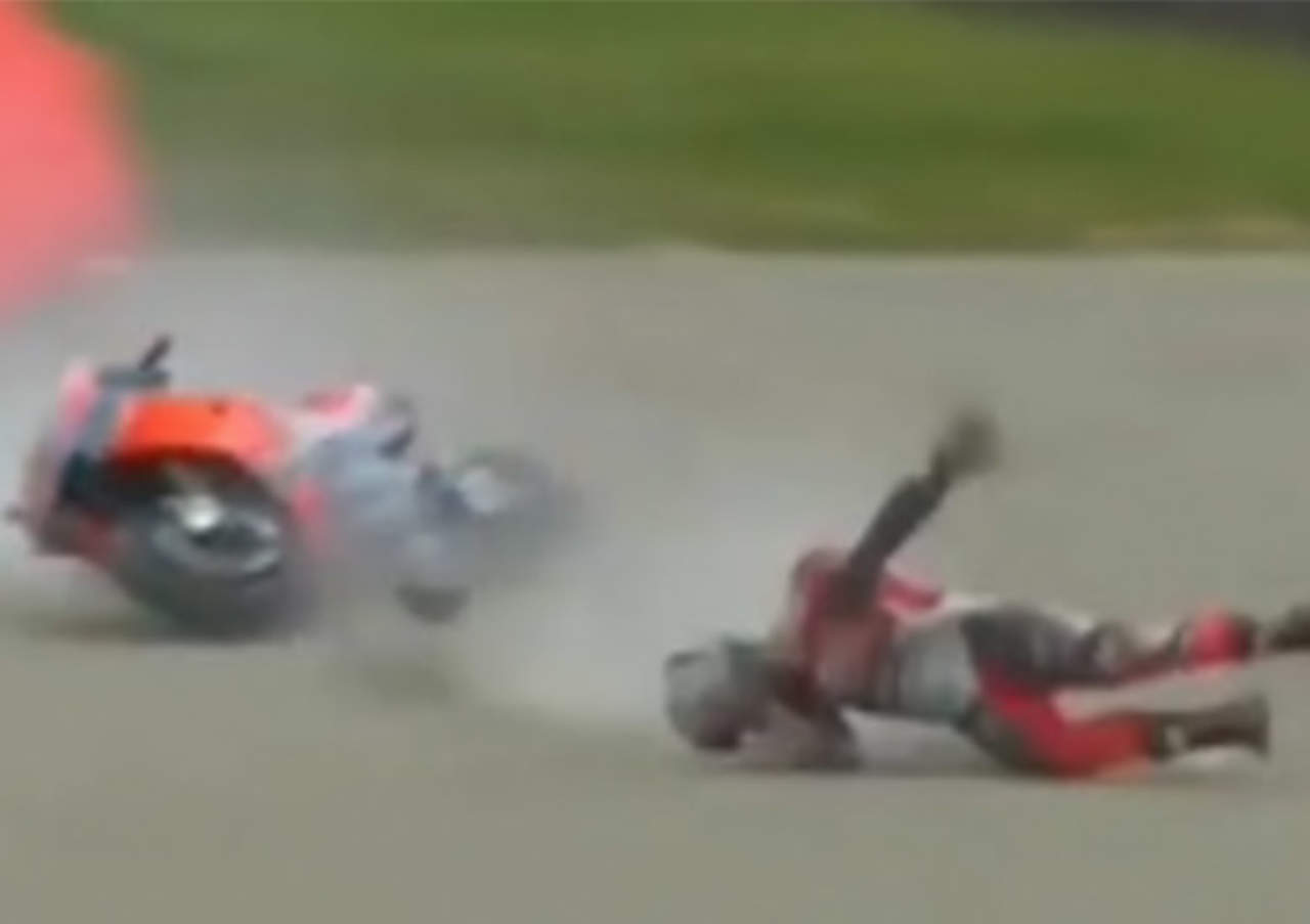 VIDEO: El escalofriante accidente en carrera de motos