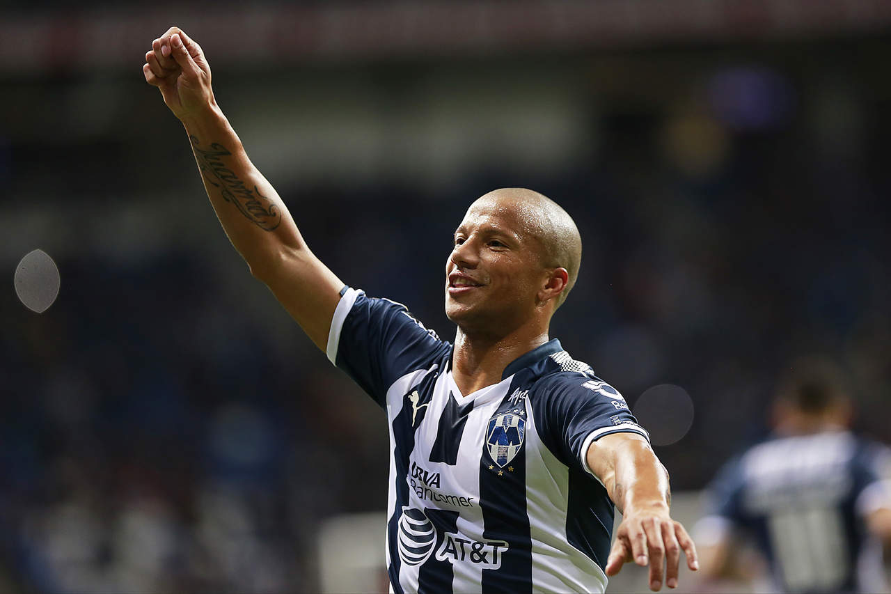 Carlos Sánchez deja Rayados y se va a Brasil