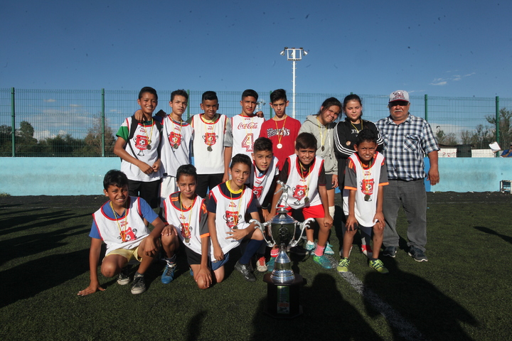 Fieras ruge como campeón