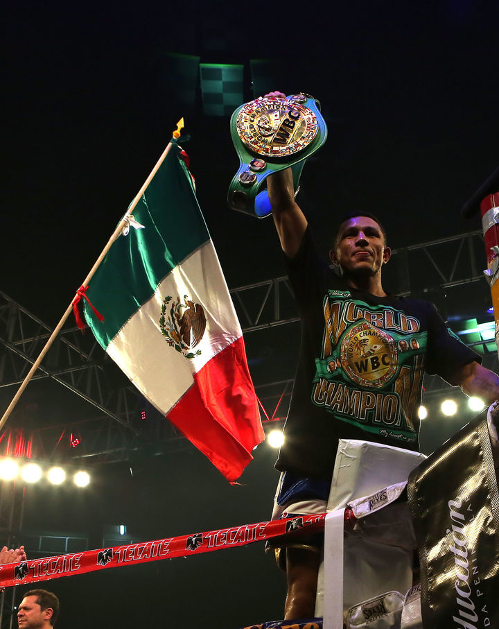 Alacrán defiende el cinturón