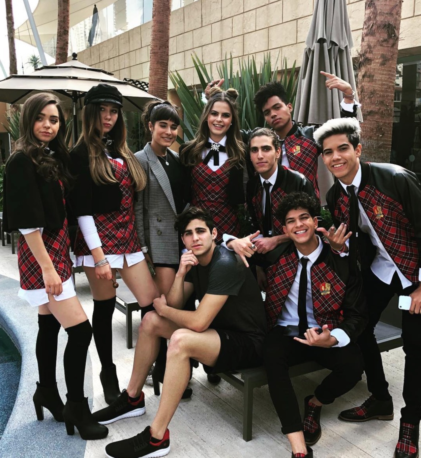 LIKE se centra en la parte musical