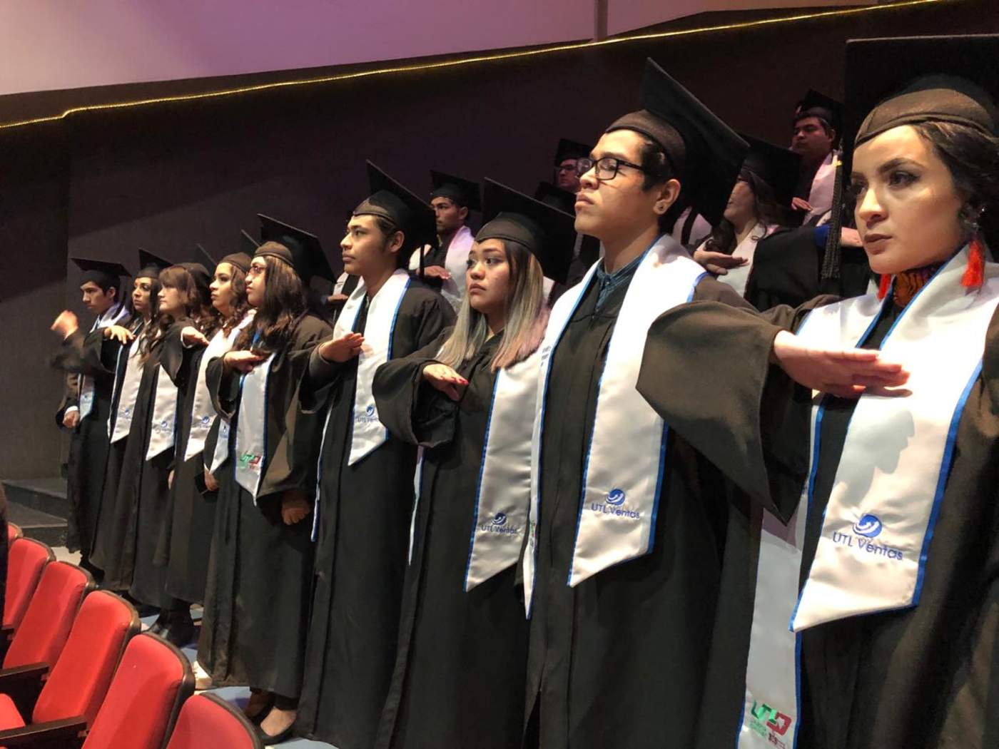 Se gradúa II generación bilingüe de técnicos e ingenieros en la UTLD