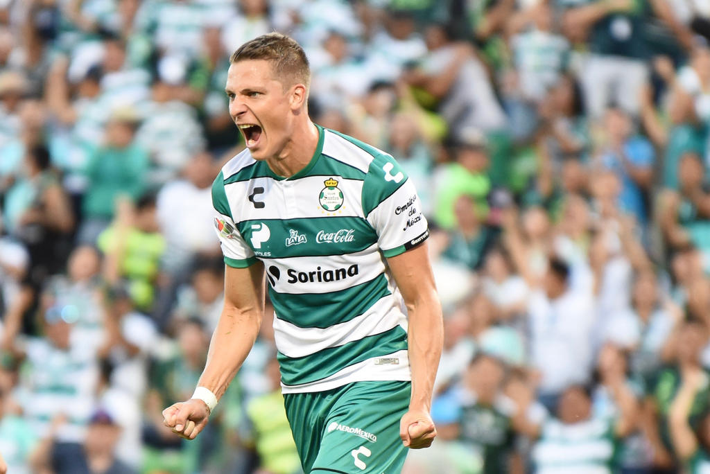 Santos felicita a Julio Furch por su cumpleaños