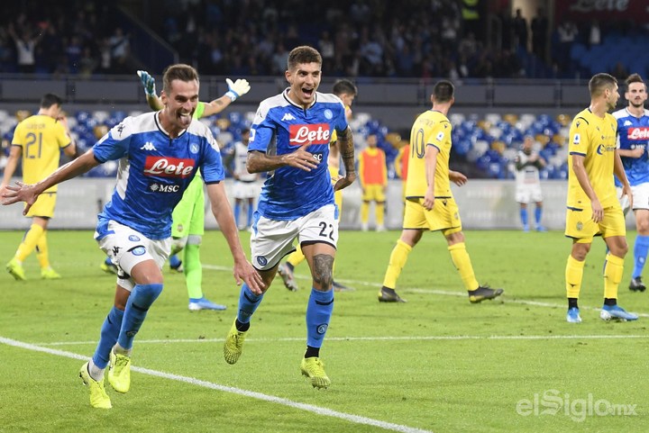 Sin 'Chucky' Lozano, Napoli vence 2-0 al Hellas