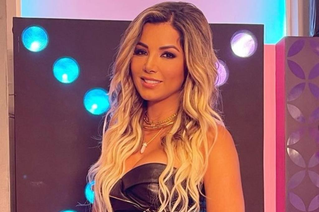 Aleida Núñez disfruta del domingo en traje de baño