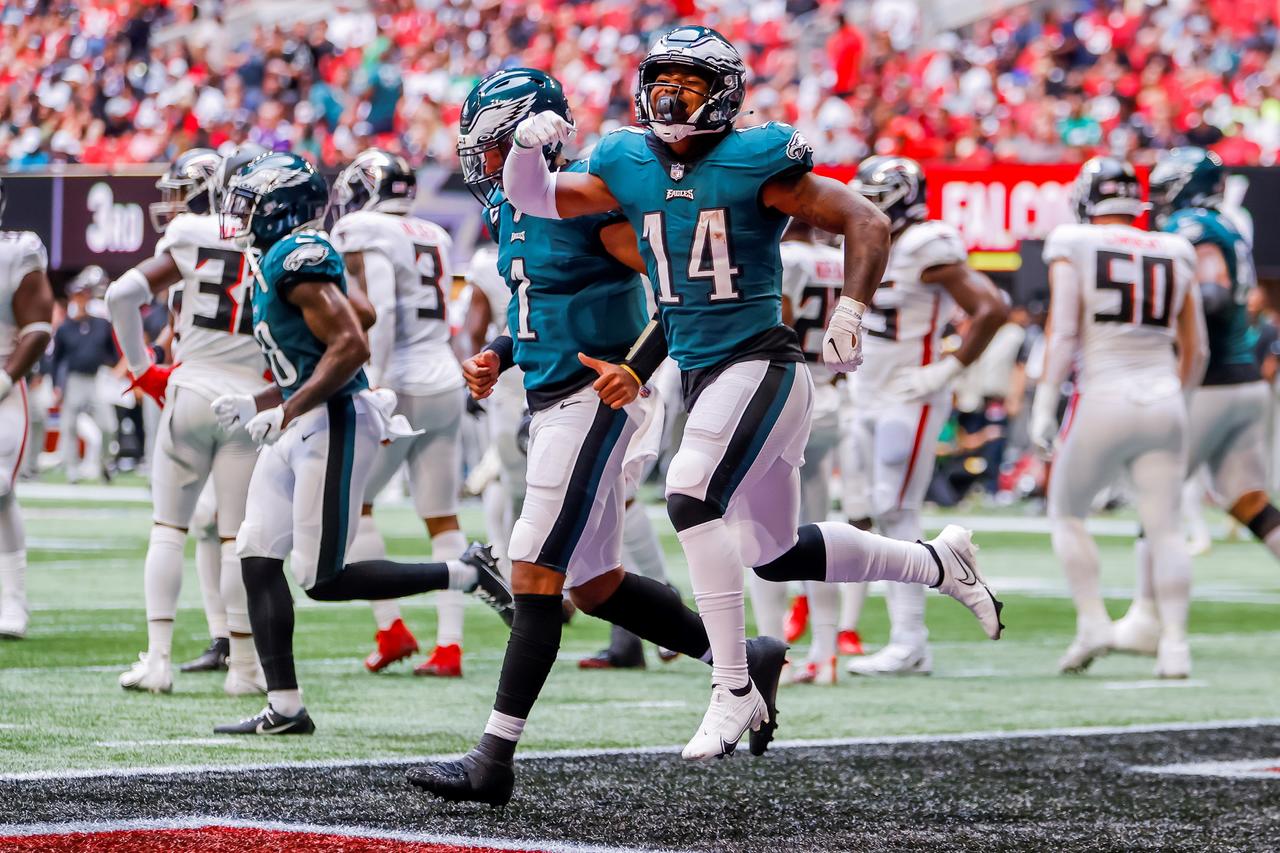 Inicio de la NFL deja debuts complicados e inesperados éxitos