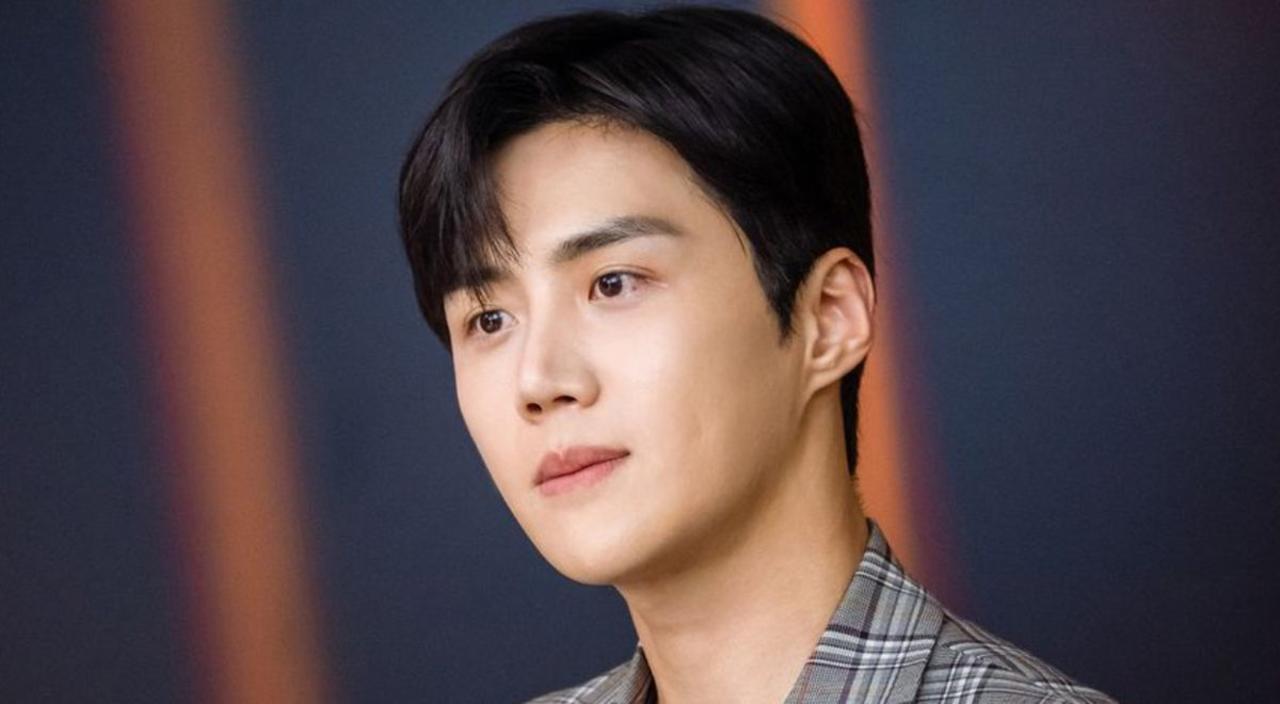 Kim Seon Ho se disculpa con su exnovia tras ser acusado de manipularla ...