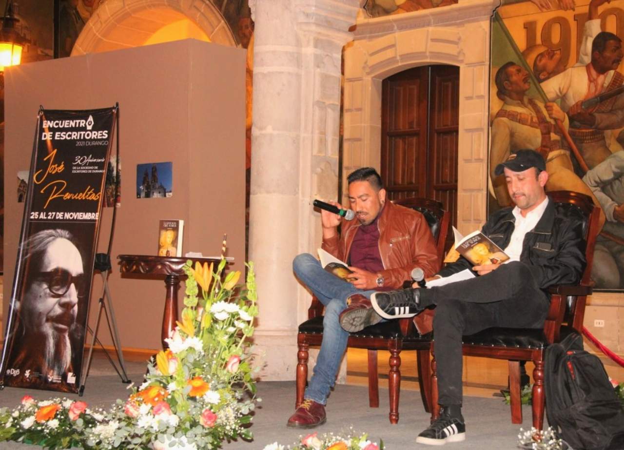 Presentan el libro ‘La gente rota que somos’