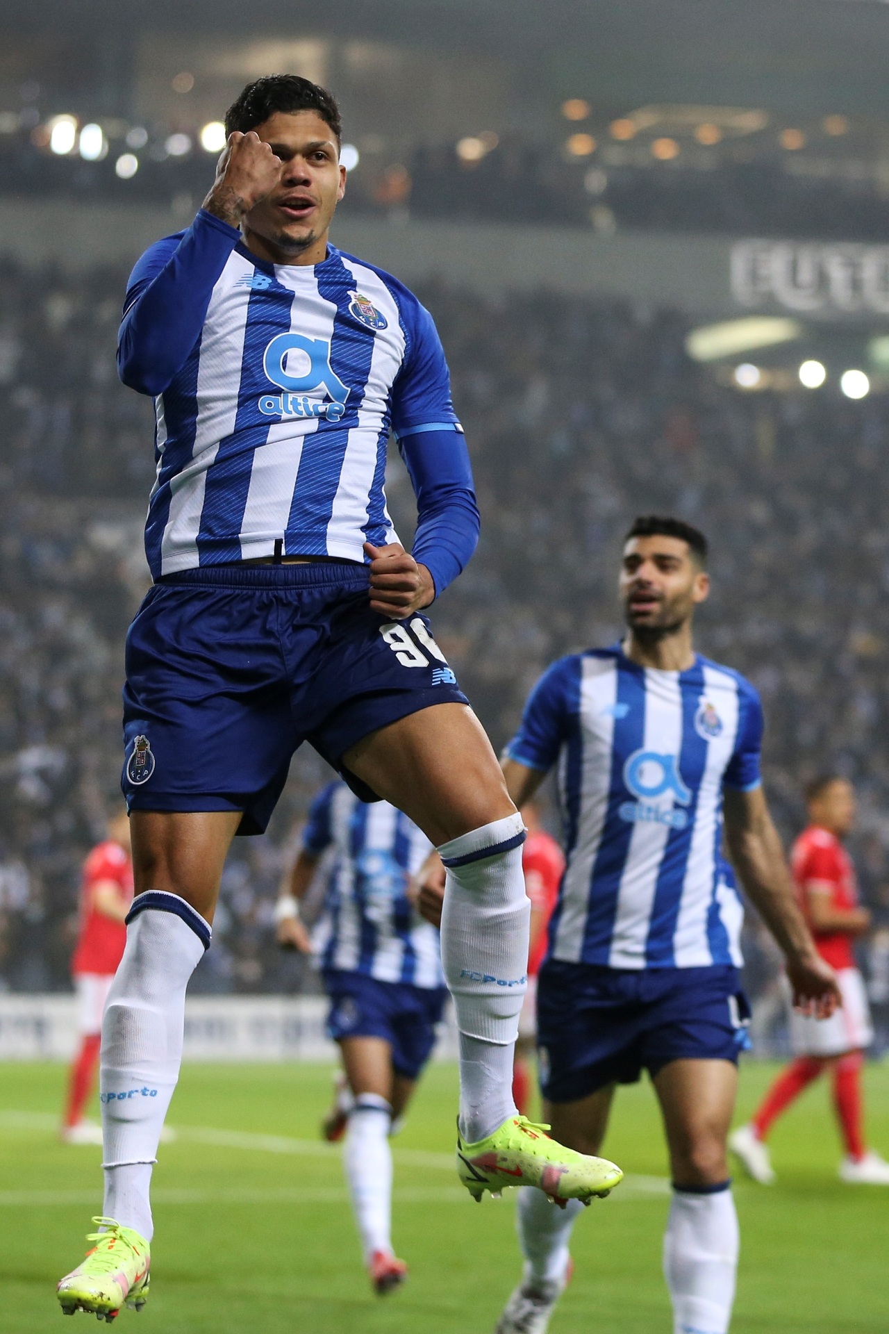 El Porto se apunta el clásico