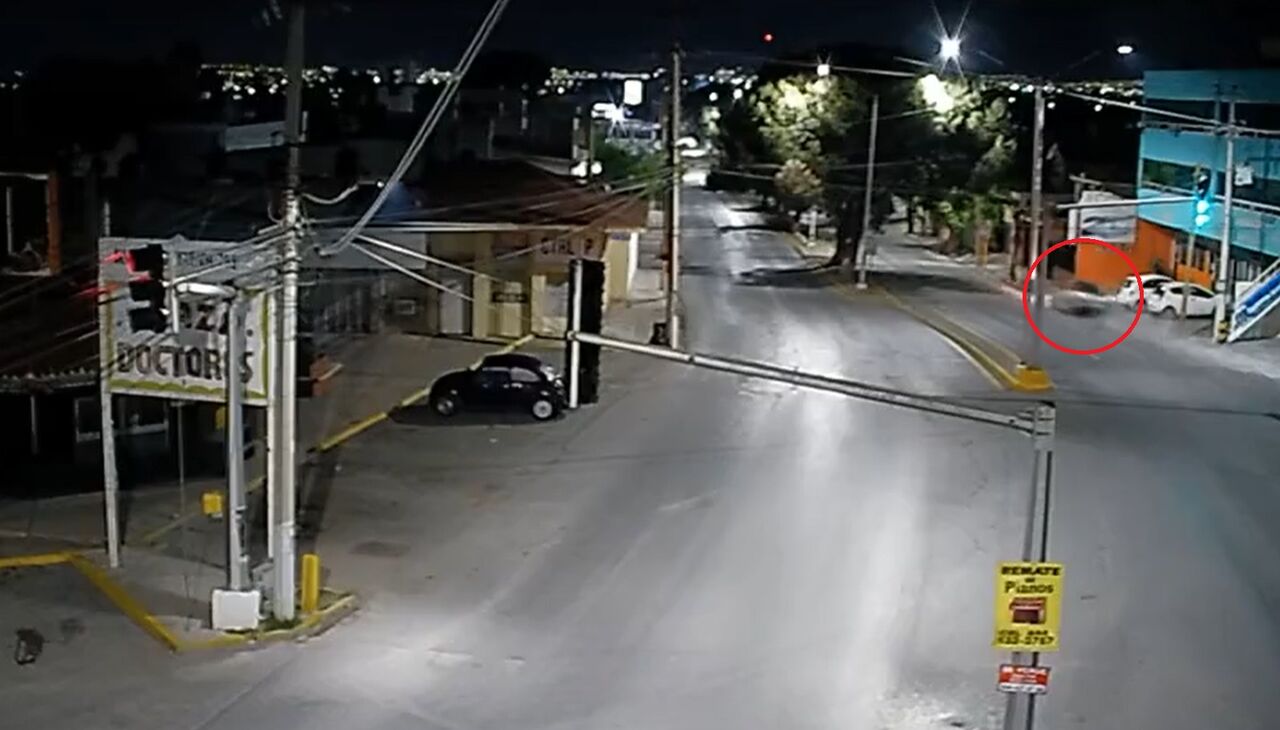 VIDEO: Graban accidente en el que falleció una estudiante en Saltillo VIDEO: Graban accidente en el que falleció una estudiante en Saltillo