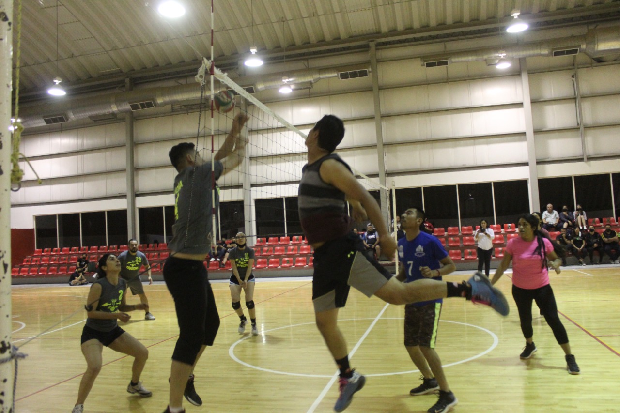 Arranca Liga Municipal de Voleibol Mixto