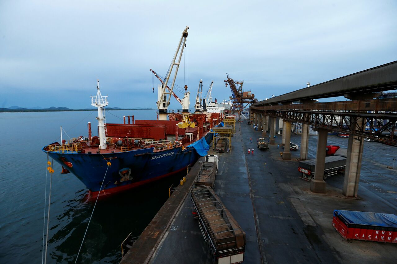Argentina aumenta derechos de exportación en harina y aceite de soja